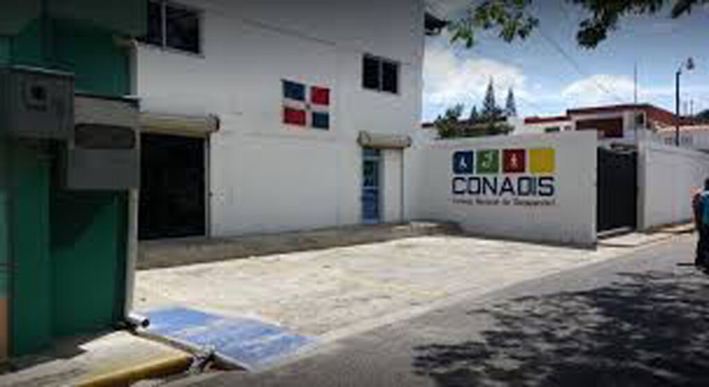 Conadis avala a más de 100 instituciones públicas por cumplir con ...